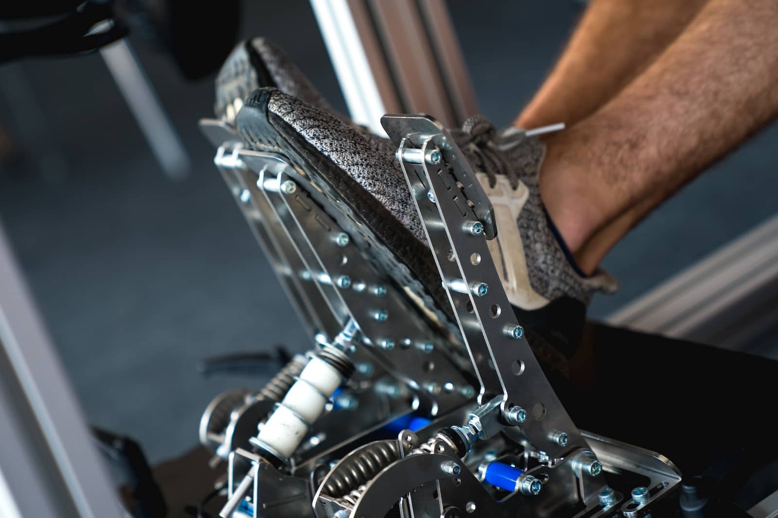 Pro II - The best professional racing simulator | FPZERO Simulators